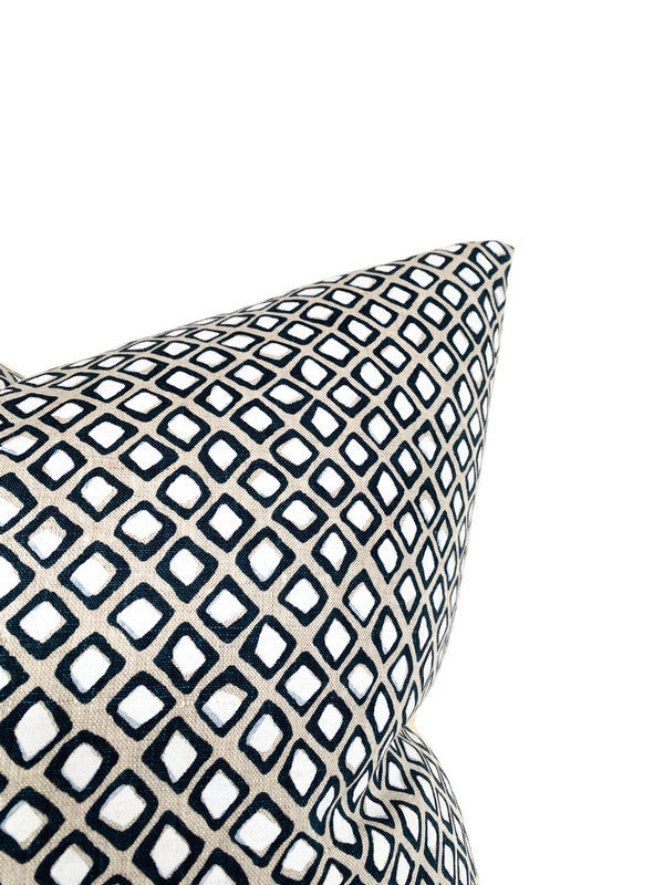 Diamond Buti Pillow Cover in Chalk, Walter G Textiles – DEKOWE